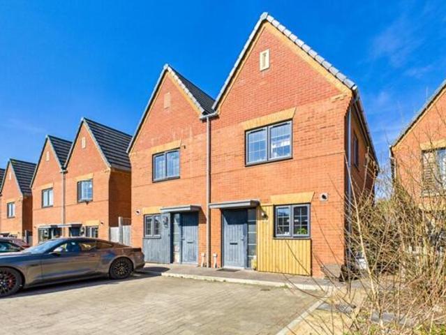 Badger Place, Bordon, 2 Bedroom Semi detached