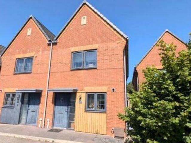 Badger Place, Bordon, 2 Bedroom Semi detached