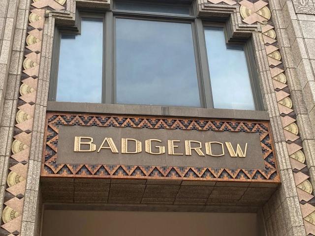 Badgerow Flats 1 Bedroom Apartment for Rent at 622 4th St, Sioux City, IA 51101 Downtown Sioux City