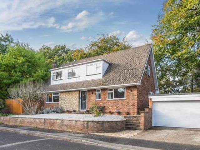 Badgers Close, Fleet, 4 Bedroom House