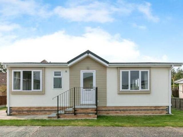 Badgers Holt, Longstanton, 2 Bedroom Park