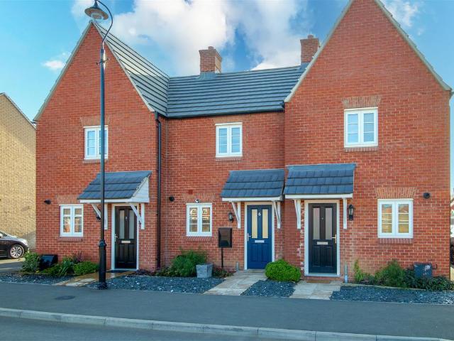 Badgers Road, Towcester NN12, 2 bed terraced house to rent, £1,250 pcm | PrimeLocation