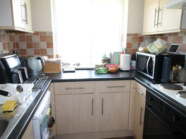 Badminton Close, Northolt UB5, 2 bed maisonette to rent, £1,675 pcm | PrimeLocation