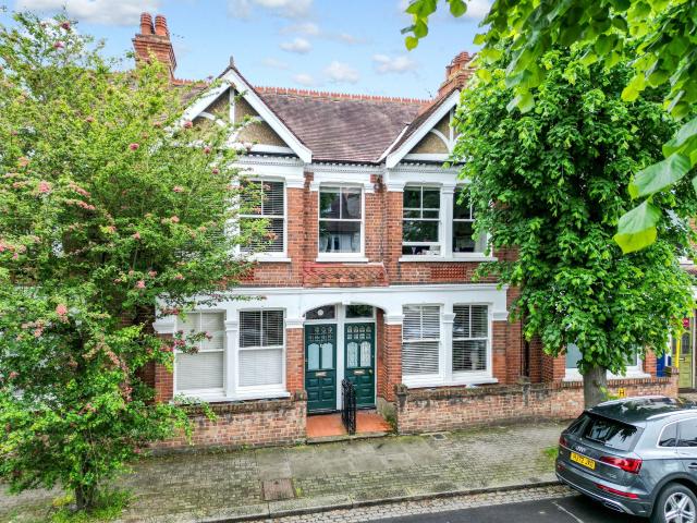 Badminton Road, London, SW12