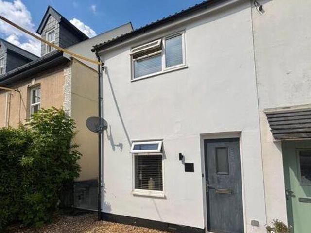 Badshot Lea, St. Georges Road, Farnham, 3 Bedroom Semi detached