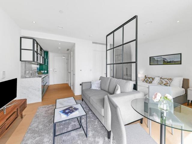 Bagshaw Building, Wardian, Canary. Studio to rent £2,396 pcm £553 pw