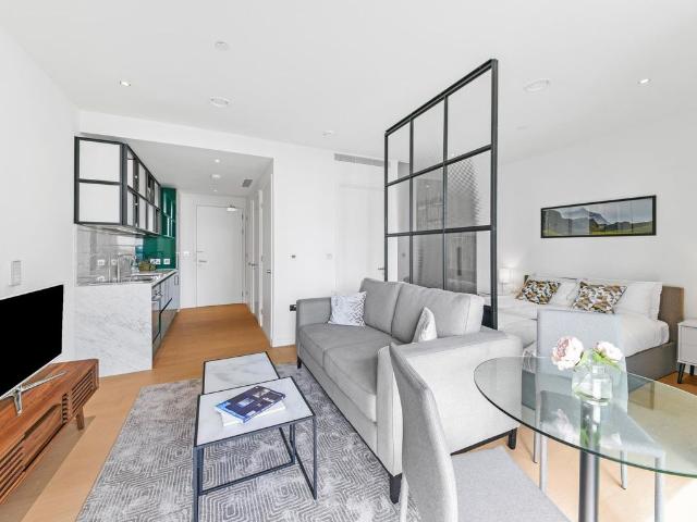 Bagshaw Building, Wardian, Canary Wharf, London E14, Studio to rent, £2,400 pcm | PrimeLocation