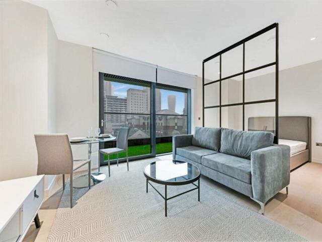 Bagshaw Building, Wardian E14, Studio to rent, £2,200 pcm | PrimeLocation
