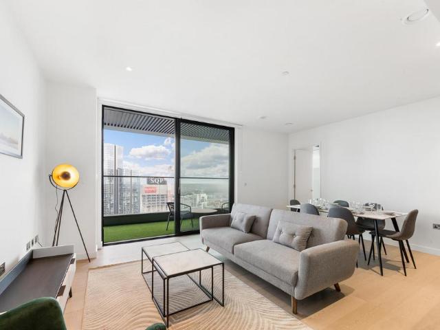 Bagshaw Building, Wardian, London, E14 1 bed apartment to rent £3,098 pcm £715 pw