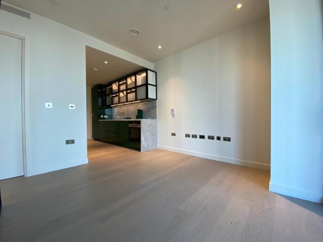 Bagshaw Building, 1 Wards Place. Studio to rent £2,550 pcm £588 pw