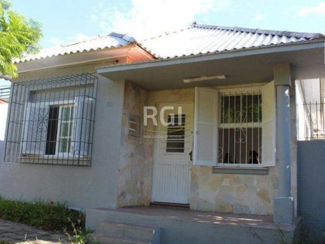 BAIXO DUAS CASA NO MESMO PÁTIO NA PRAÇA SIMÕES LOPES NETO ACEITA PARTE DE PAGAMENTO EM IMÓVEL NO