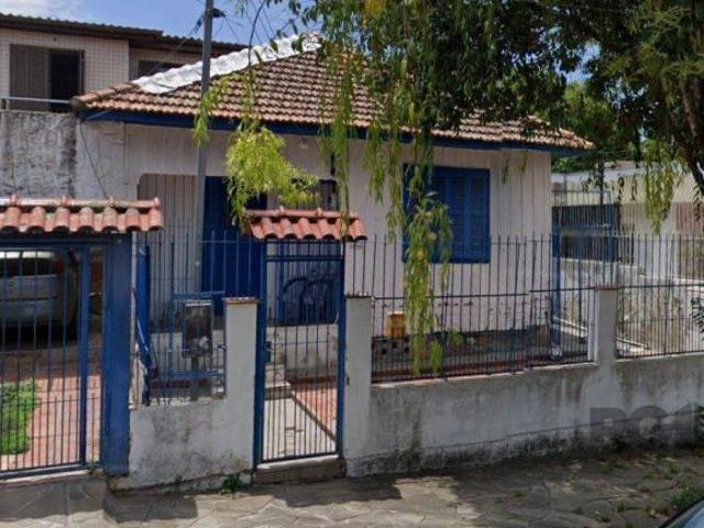 BAIXOU! Casa à Venda Bairro Glória próxima ao BOURBON SHOPPING Teresópolis