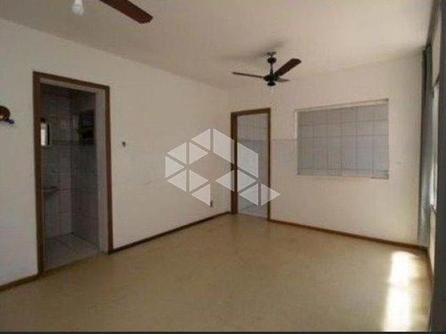 Baixou o valor. Apartamento JK / studio no bairro Medianeira com excelente preço