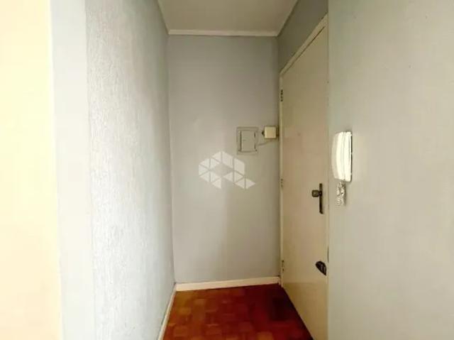 Baixou o preço! Apartamento com 02 dormitórios + dependência de empregada e próximo ao Hospital de