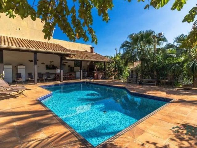 Baixou valor de R$2.850.000 por R$2.300.000,00
