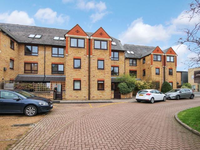 Bailey Mews, Auckland Road CB5, 2 bed flat to rent, £1,700 pcm | PrimeLocation