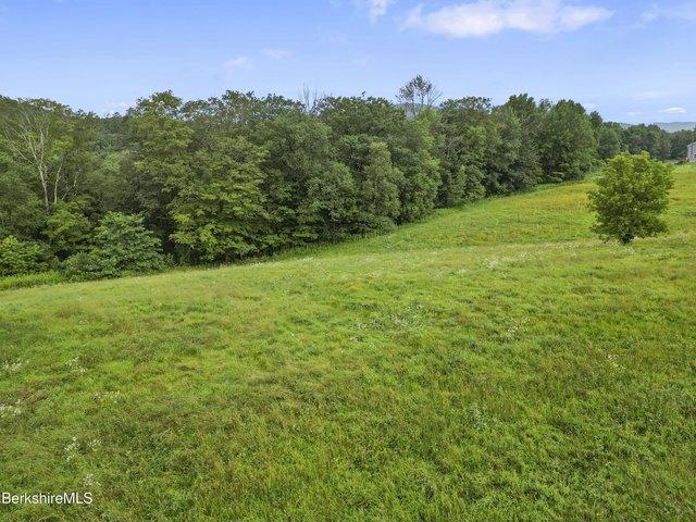 Bailey Rd, Lanesborough, MA 01237