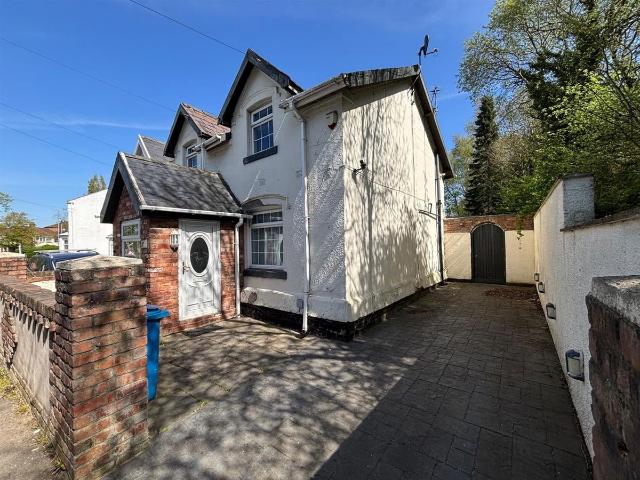 Baileys Lane, Halewood, Liverpool L26, 2 bed semi detached house to rent, £1,200 pcm | PrimeLocation