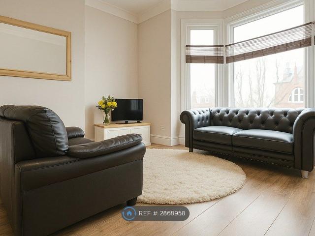 Bainbrigge Road, Leeds LS6, 3 bed flat to rent, £1,430 pcm | PrimeLocation