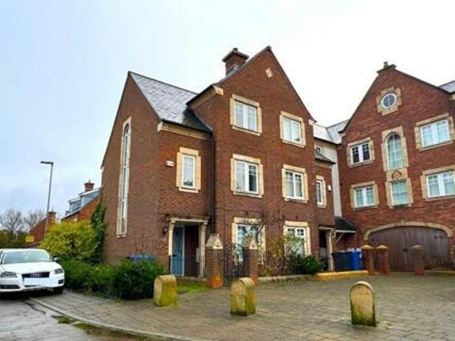 Bainbridge Crescent, Warrington, 4 Bedroom End
