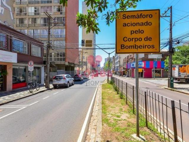 bairro Centro, apartamento 03 dormitórios 01 vaga 041 99710 46 52