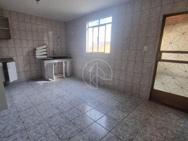 Bairro Aeroporto / Casa com 2 quartos quintal amplo / Possibilidades de ampliações