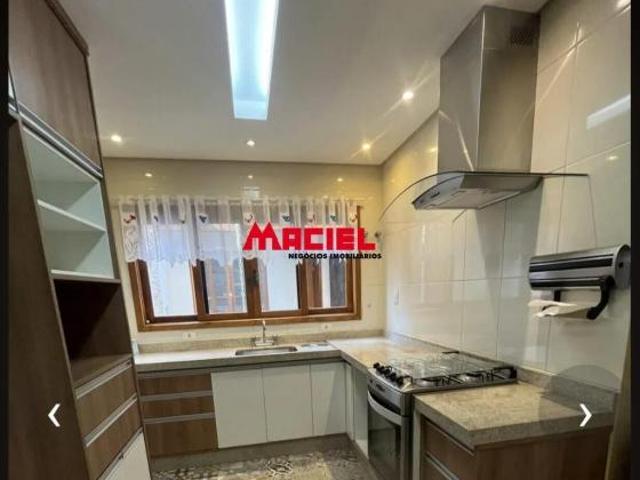 BAIRRO BOSQUE DOS EUCALIPTOS SOBRADO COM 3 QUARTOS, 01 SUÍTE, ÁREA GOURMET, PRÓXIMA DO SESI E COMÉRC