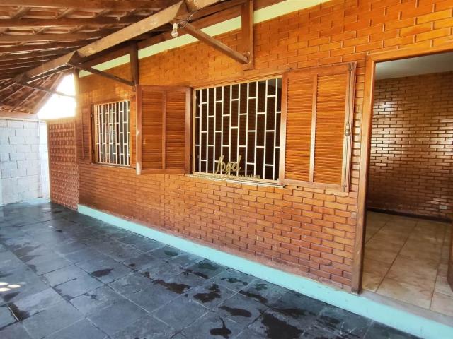 Bairro Industrial Casa Linear 2/4 1 Suíte Todos Cômodos Amplos Excelente Quintal Terreno com Excelente Tamanho