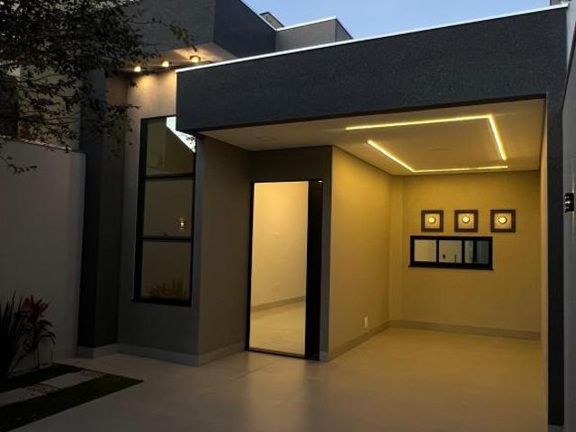 Bairro Jardim Palmeiras. Casa com 3 quartos, sendo 1 suíte com closet. Gourmet