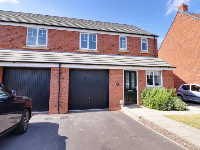 Baker Way, Lichfield, WS14 9GA 3 bed semi detached house to rent £1,525 pcm £352 pw