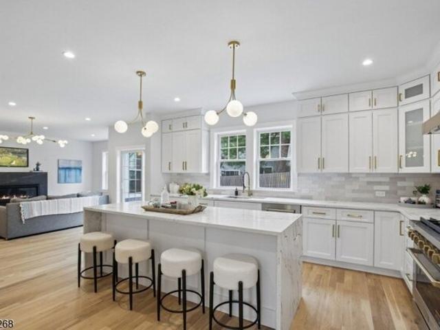 Baker St, Maplewood, Home For Sale