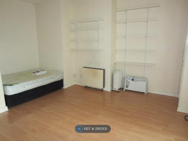 Baker Street, Glasgow G41, Studio to rent, £525 pcm | PrimeLocation