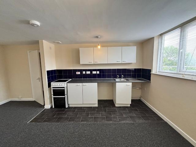 Baker Street, Hucknall NG15, 1 bed flat to rent, £695 pcm | PrimeLocation