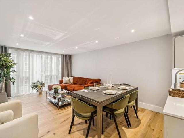 Baker Street, London NW1 4 bed flat to rent £12,525 pcm £2,890 pw