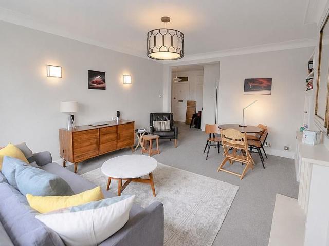 Baker Street, Marylebone, London NW1, 2 bed flat to rent, £3,792 pcm | PrimeLocation