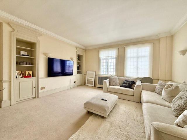 Baker Street, NW1 2 bed apartment to rent £3,684 pcm £850 pw