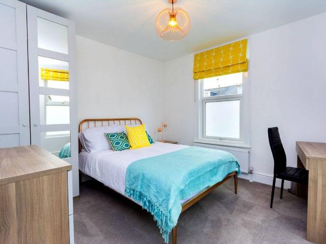Baker Street, Reading RG1, Room to rent, £760 pcm | PrimeLocation
