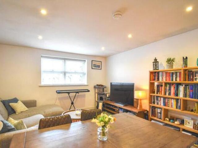 Bakers Court, Hemnall Street, 2 Bedroom Apartment