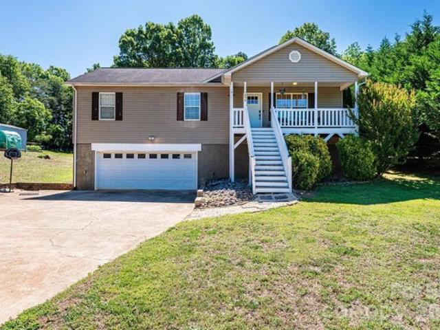 Bakers Glade Ln, Hickory, Home For Sale