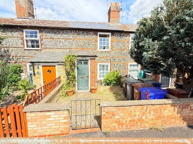 Bakers Row, Newmarket CB8, 2 bed terraced house to rent, £1,250 pcm | PrimeLocation