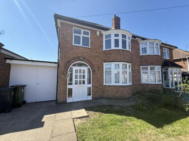 Bakewell Road, Wigston, LE18 3 bed house to rent £1,195 pcm £276 pw