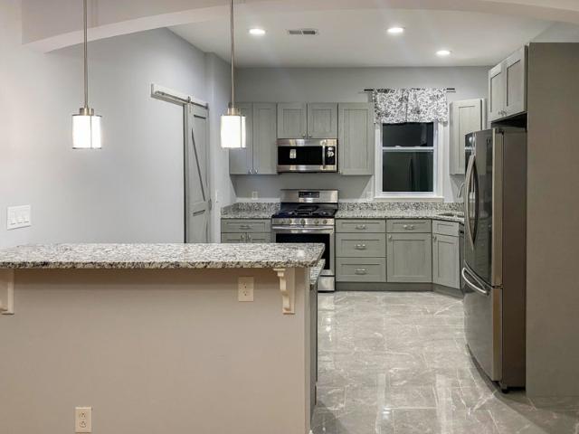 Baltimore City House with Workspace. Newlyrenovate