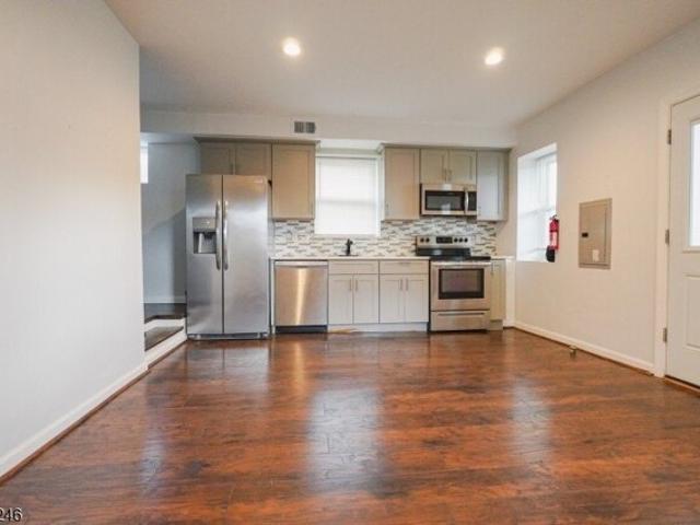 Baltimore Ave, Hillside, Home For Sale
