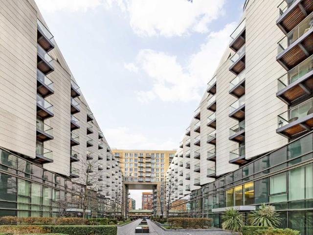 Baltimore Wharf, Canary Wharf E14, 1 bed flat to rent, £2,600 pcm | PrimeLocation