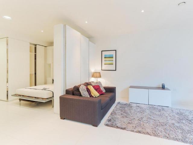 Baltimore Wharf, Canary Wharf. Studio to rent £1,950 pcm £450 pw