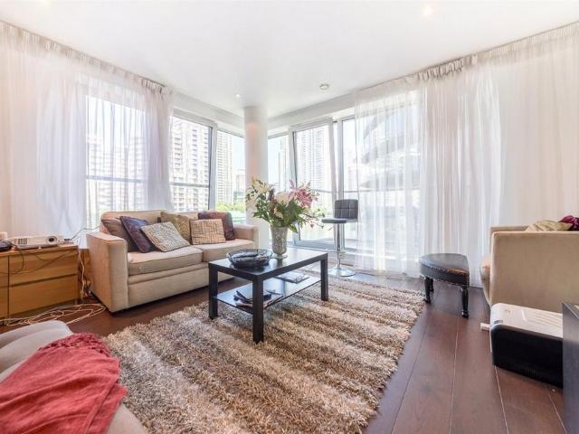 Baltimore Wharf, London E14 1 bed flat to rent £2,600 pcm £600 pw