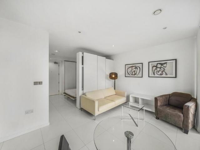 Baltimore Wharf, London E14, Studio to rent, £2,000 pcm | PrimeLocation