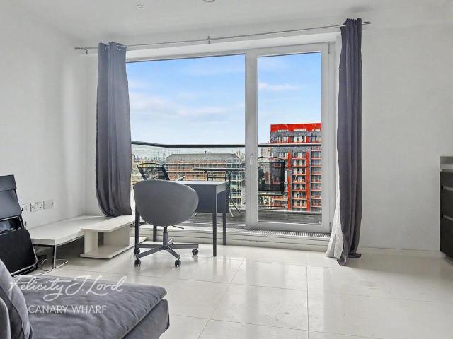 Baltimore Wharf, London 1 bed apartment to rent £1,900 pcm £438 pw