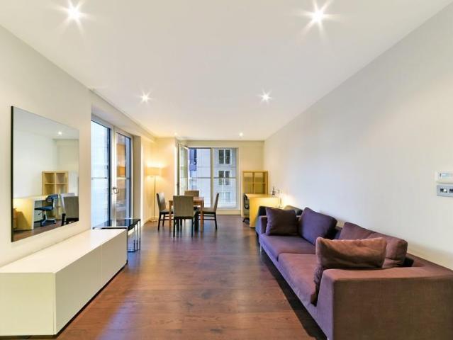 Baltimore Wharf, Nr Canary Wharf. 2 bed flat to rent £2,799 pcm £646 pw