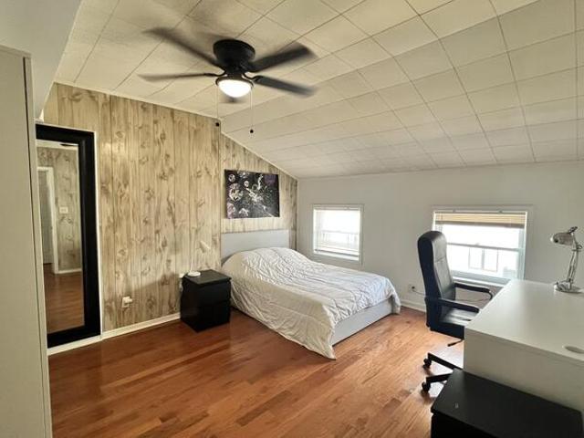 Baltimore Townhouse. Large bedrooms in a Prime location